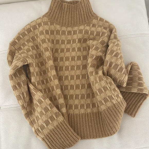 Everlane | Sweaters | Everlane The Cloud Checkered Turtleneck | Poshmark